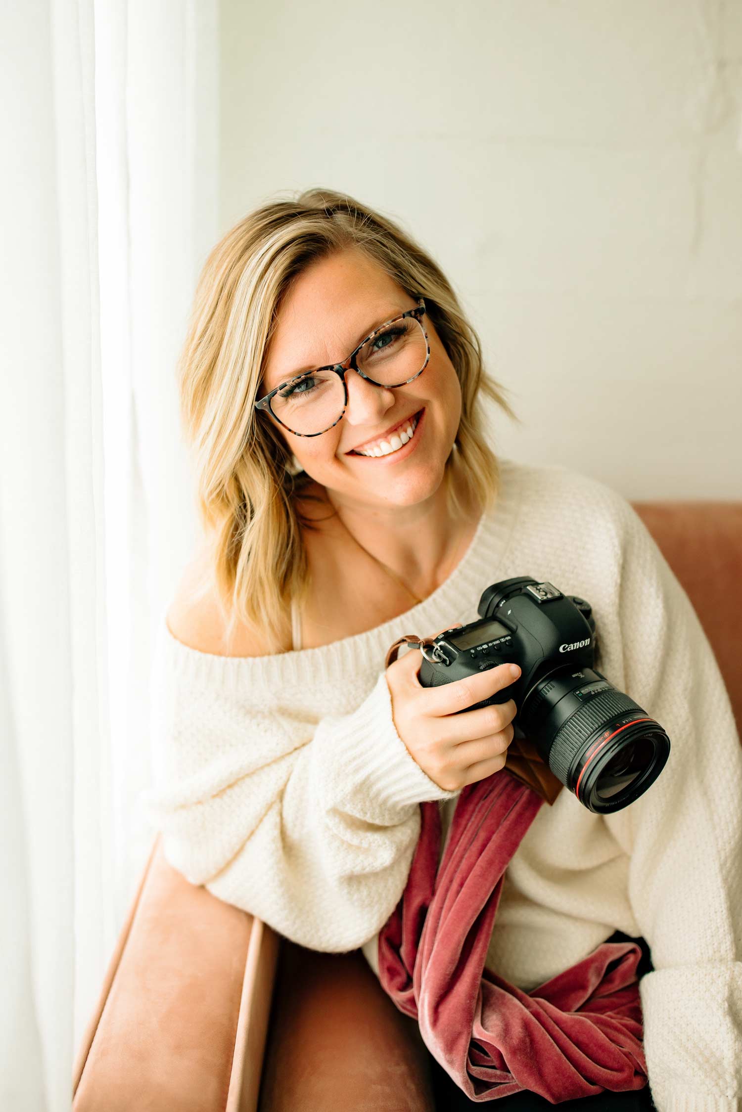 Home- The Creative Photographer | Houston Photo Studio Rental